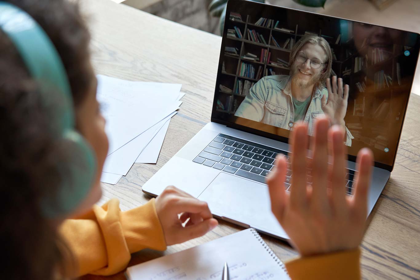 How to Track Attendance in Distance Learning | Traqq Blog