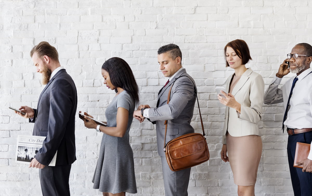 Hourly Employees & Benefits | Traqq Blog