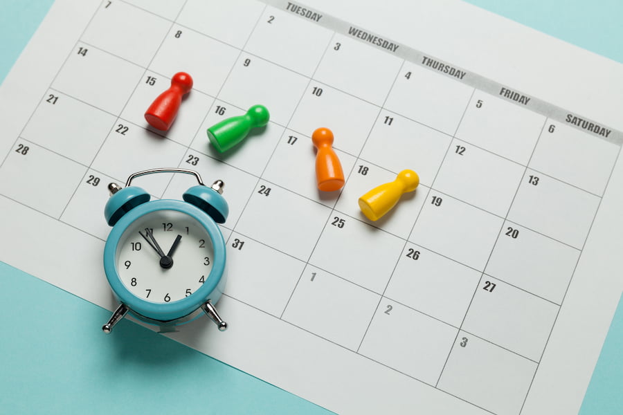  4 Day Work Week Pros And Cons 2021 Traqq Blog